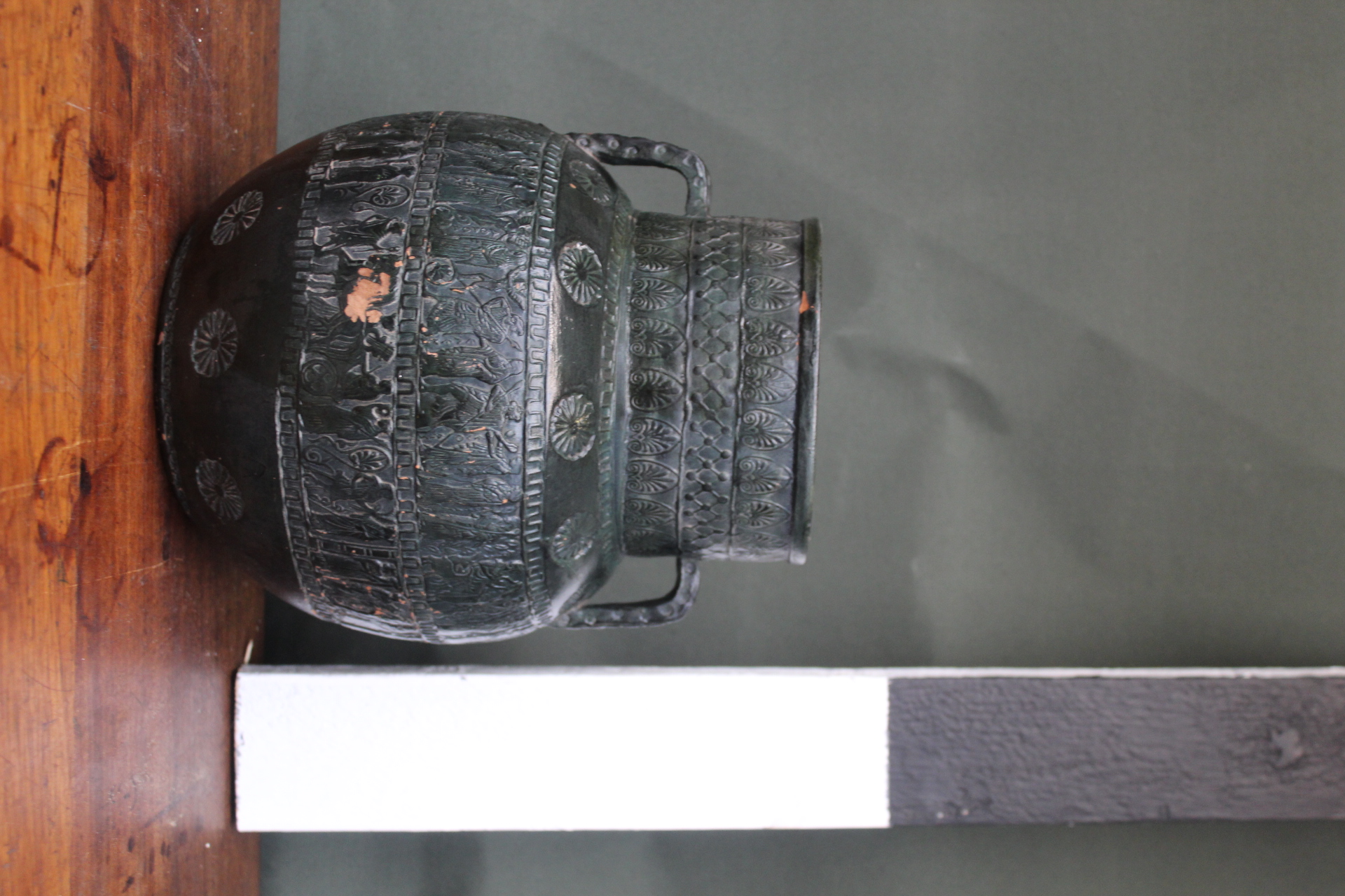 1000048 Large Black Pot - Stockyard North